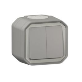 Perjungiklis - mygtukas v/t dvigubas IP55 pilkas 10A 250V PLEXO - LEGRAND